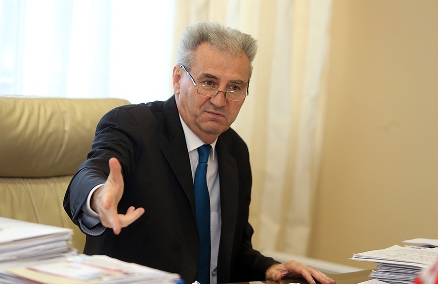 Savanović sa nezadovoljnim radnicima gipsare "Volari" iz Šipova ...