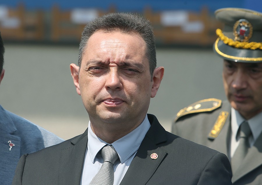 PROTIV SMANJENJA BROJA VOJNIKA Vulin: Kfor najodgovorniji za ...