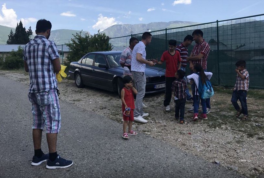 SALAKOVAC PONOVO PUN MIGRANATA Stigle nove grupe među kojima su i djeca ...