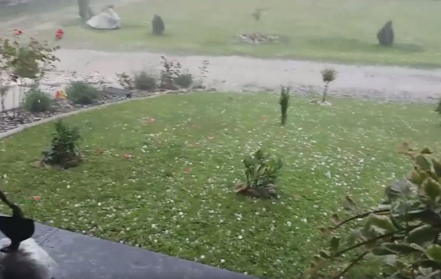 NEZAPAMĆENO NEVRIJEME U KISELJAKU Olujni vjetar i grad uništili usjeve ...