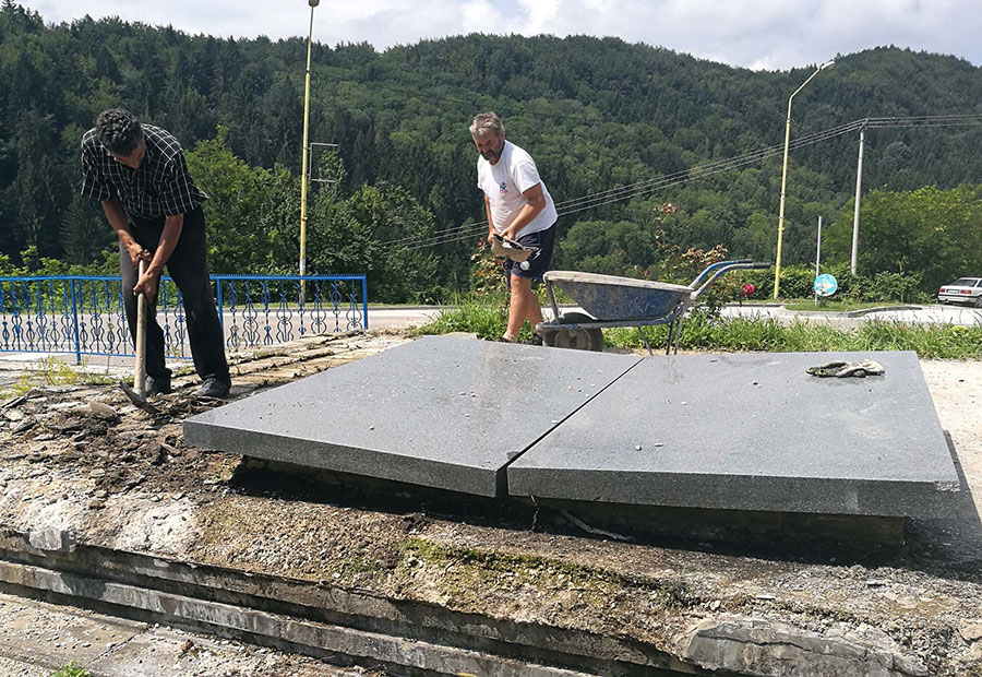 Vlasenica: Počela sanacija spomen-kosturnice u kojoj su 34 žrtve ...