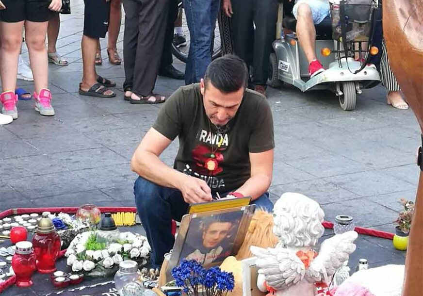 Davor Dragičević 135. dan na Trgu: "Neko je dobro rekao idi sine iz ove ...