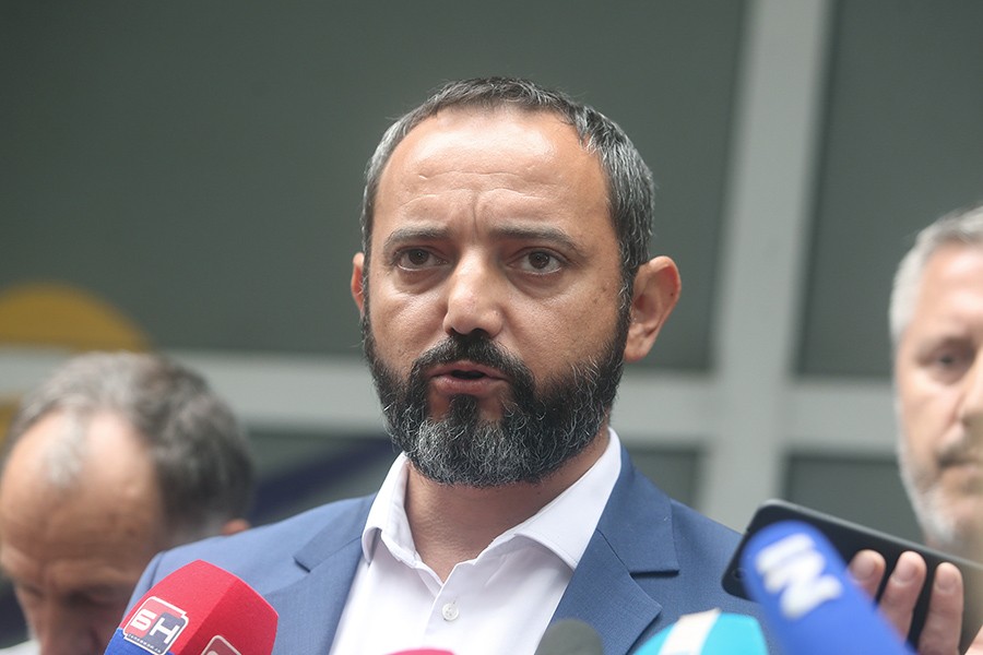 HIT DANA Siniša Vukelić