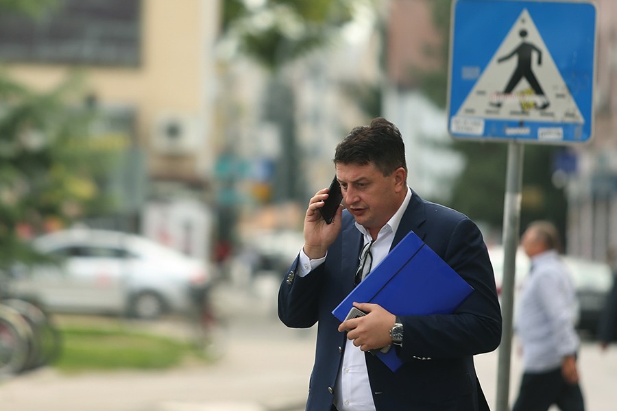 Koliko novca će da podijeli Milan Radović i ko umjesto njega ide u ...