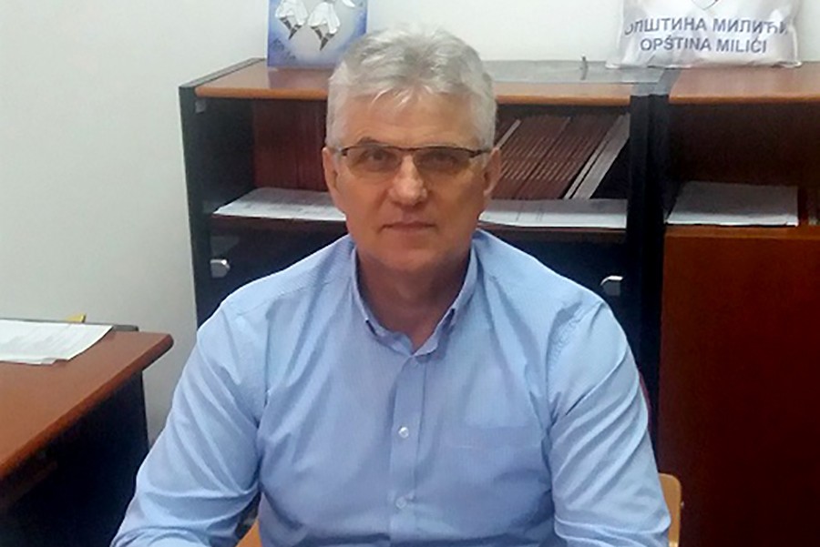 Podsticaj za PREDSJEDNIKOVU FIRMU i asfalt do vikendice: Ima li ...