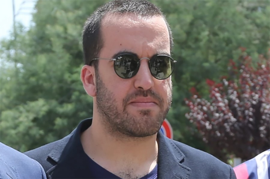 TAJANSTVENI SIN EDIJA RAME Zemljotres mu ubio djevojku, ali ga je tokom ...