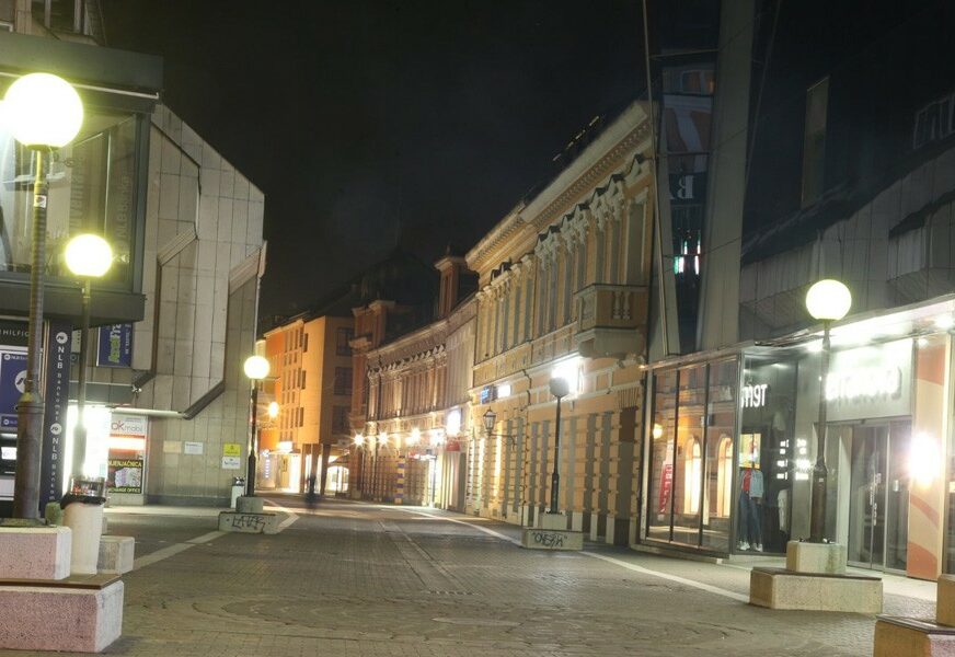 BANJALUKA KAO GRAD DUHOVA Ulice su puste i prazne, ali to TAKO I TREBA ...