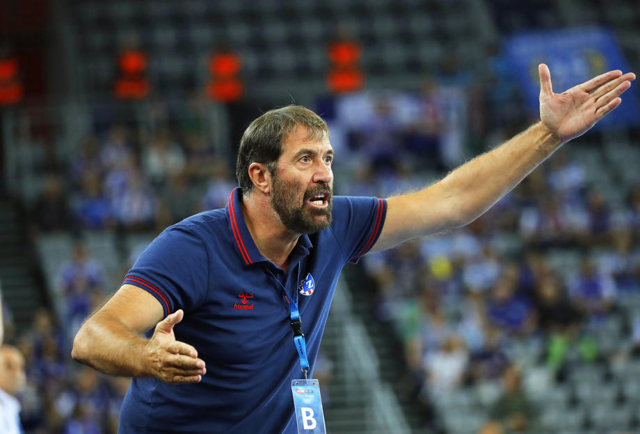 VUJOVIĆ O CRNOJ GORI "Kako neko može da razdvaja braću" - Srpskainfo