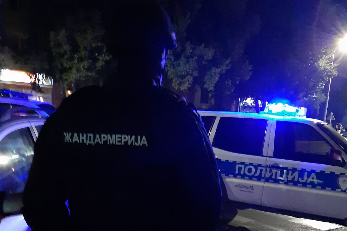 Racija u poznatom banjalučkom kafiću: Policija pronašla nož i ekstazi ...