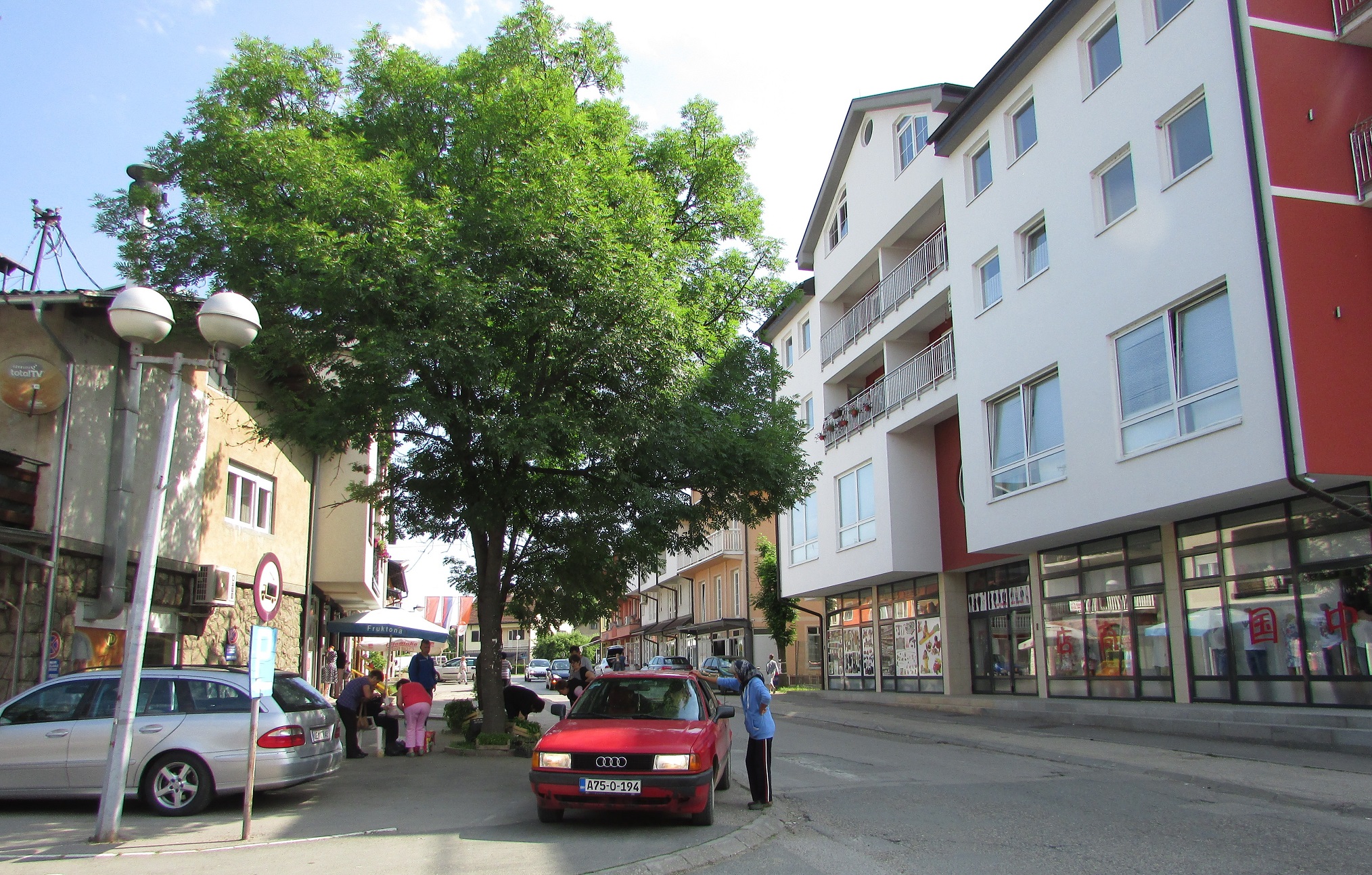 SRBAC "NA RUCI" MLADIMA Opština finansira projekte omladinskih grupa ...