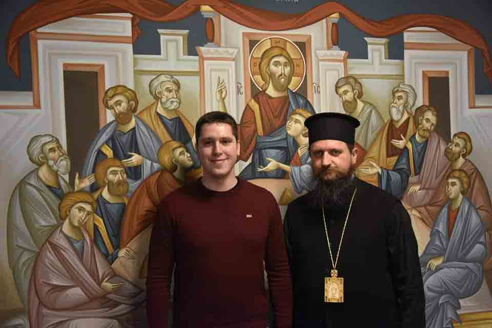 "NESEBIČNA LJUBAV I BRIGA ZA NAROD U KRAJINI" Sin Aleksandra Vučića ...