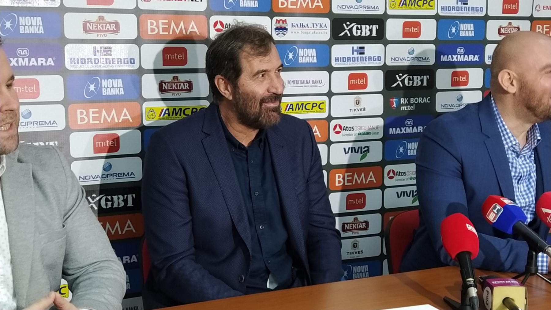 NAVIJAČI GA IŠČEKUJU Vujović: Teško da ću sjesti na klupu Hrvatske ...