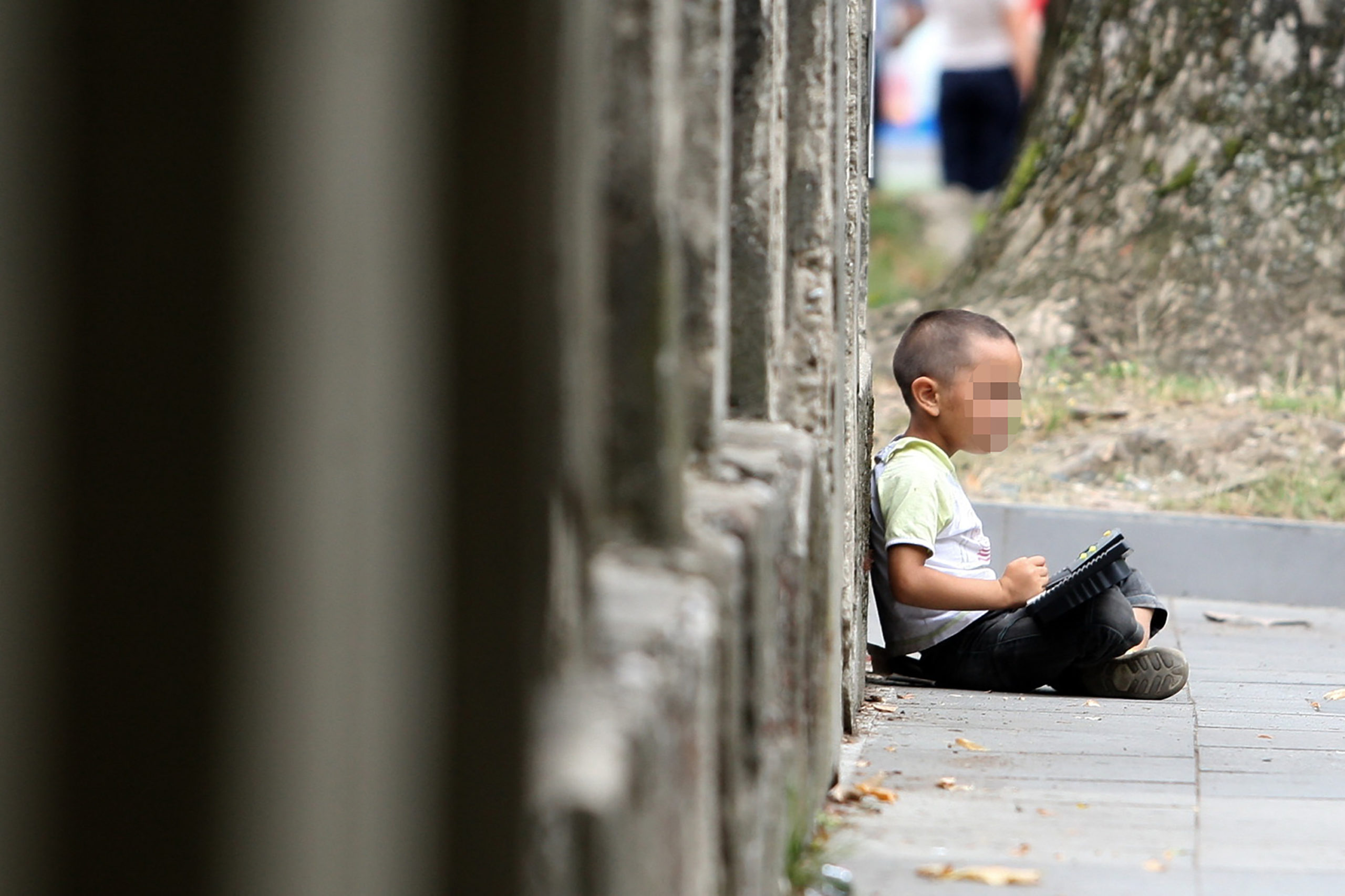 Djeca prosjače i zarađuju na ulici "Većina nema više od 14 godina i ...