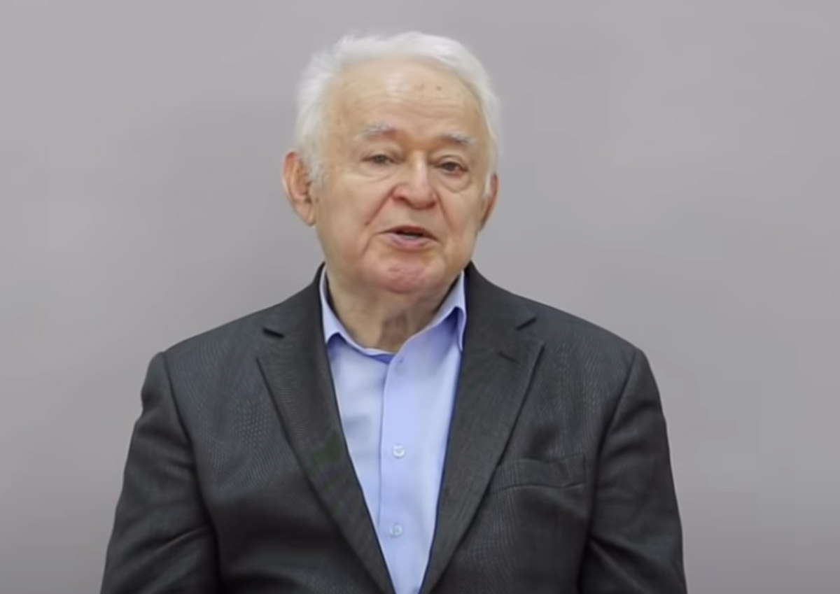 Mama treba da daje brižnu ljubav djetetu do prve, a tata do 7. godine ...