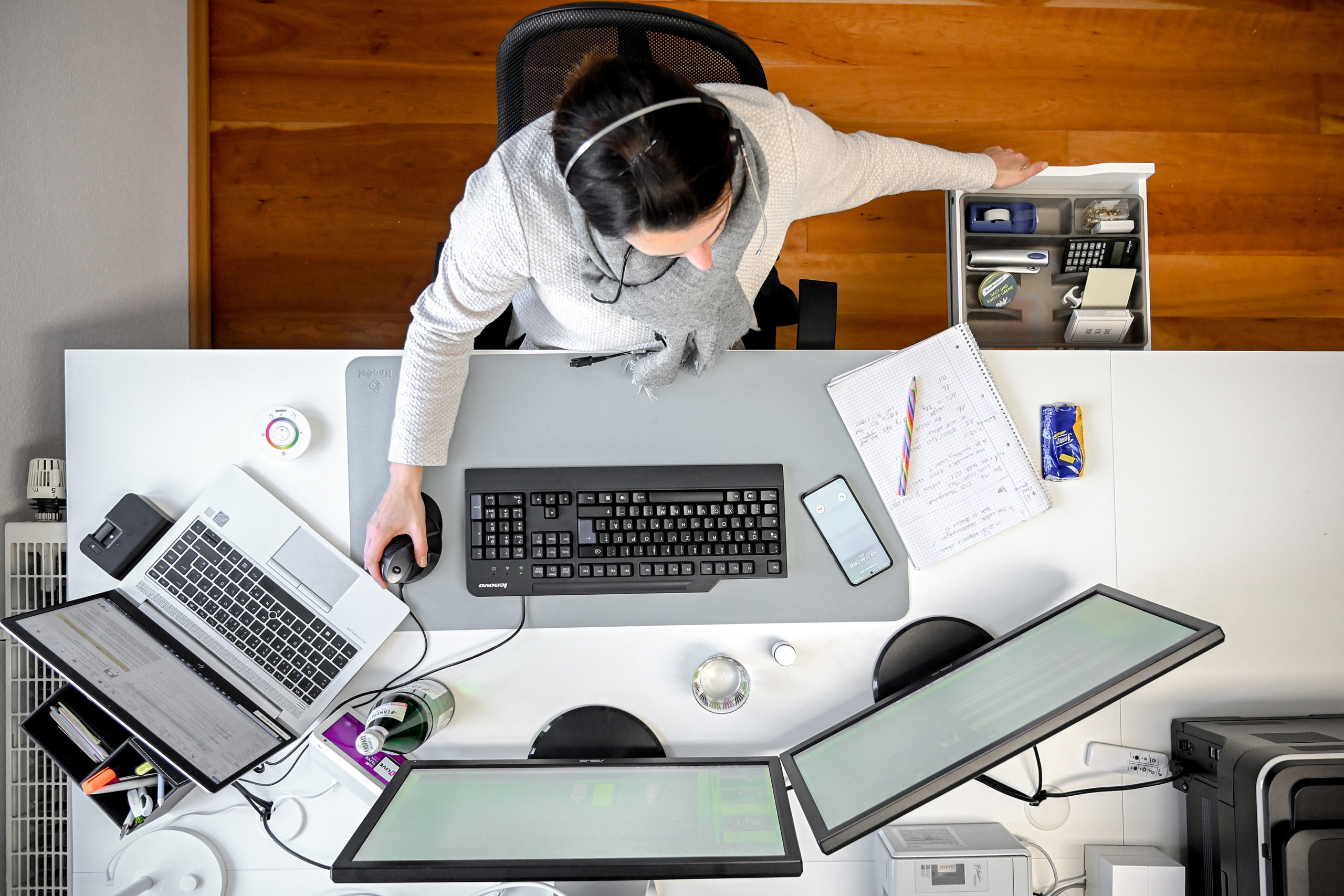 Tehnologija olakšala posao, ali i NARUŠILA ZDRAVLJE: Od dugog rada za ...