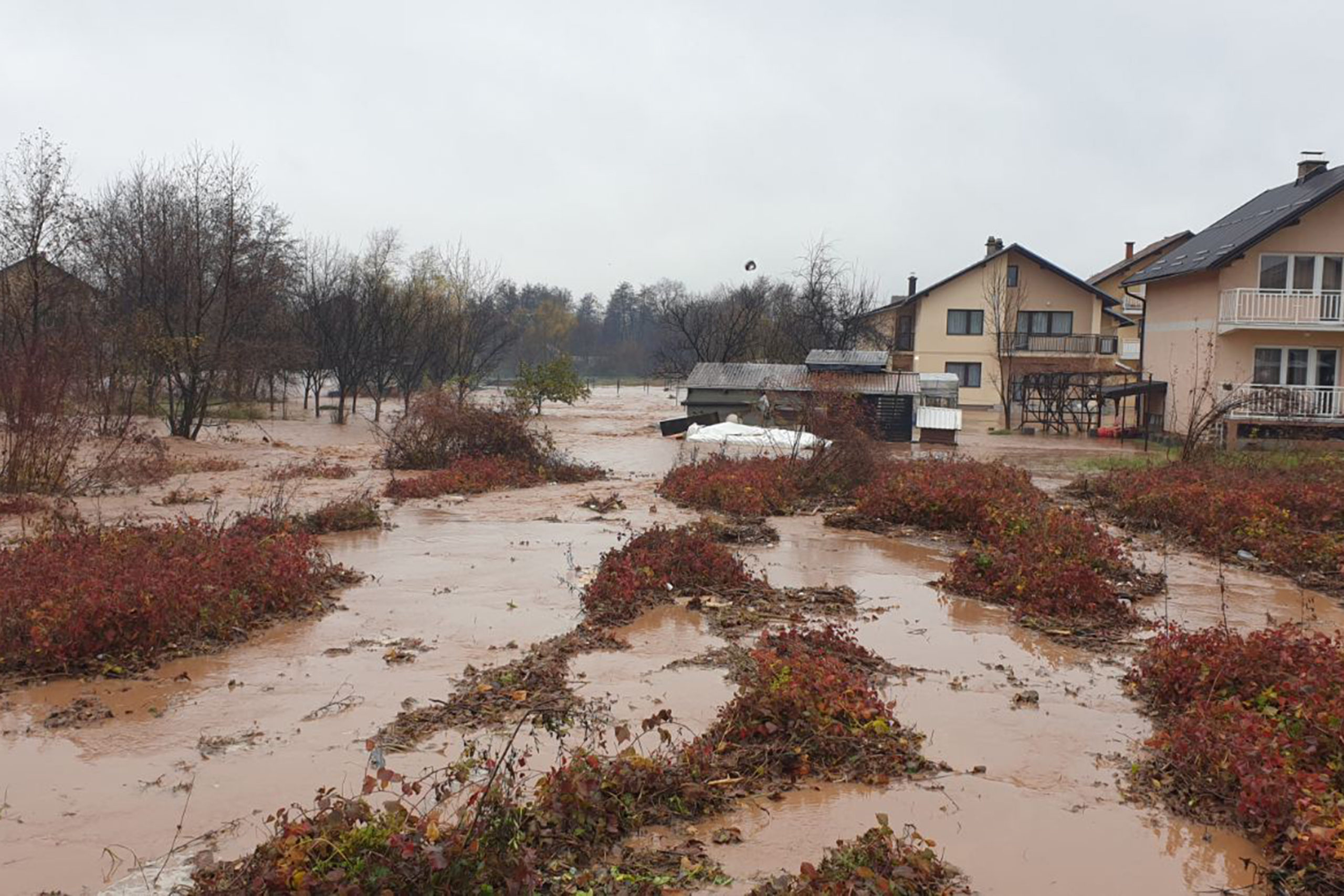 Poplave donijele nevolje: Bez struje ruralna područja u opštinama ...
