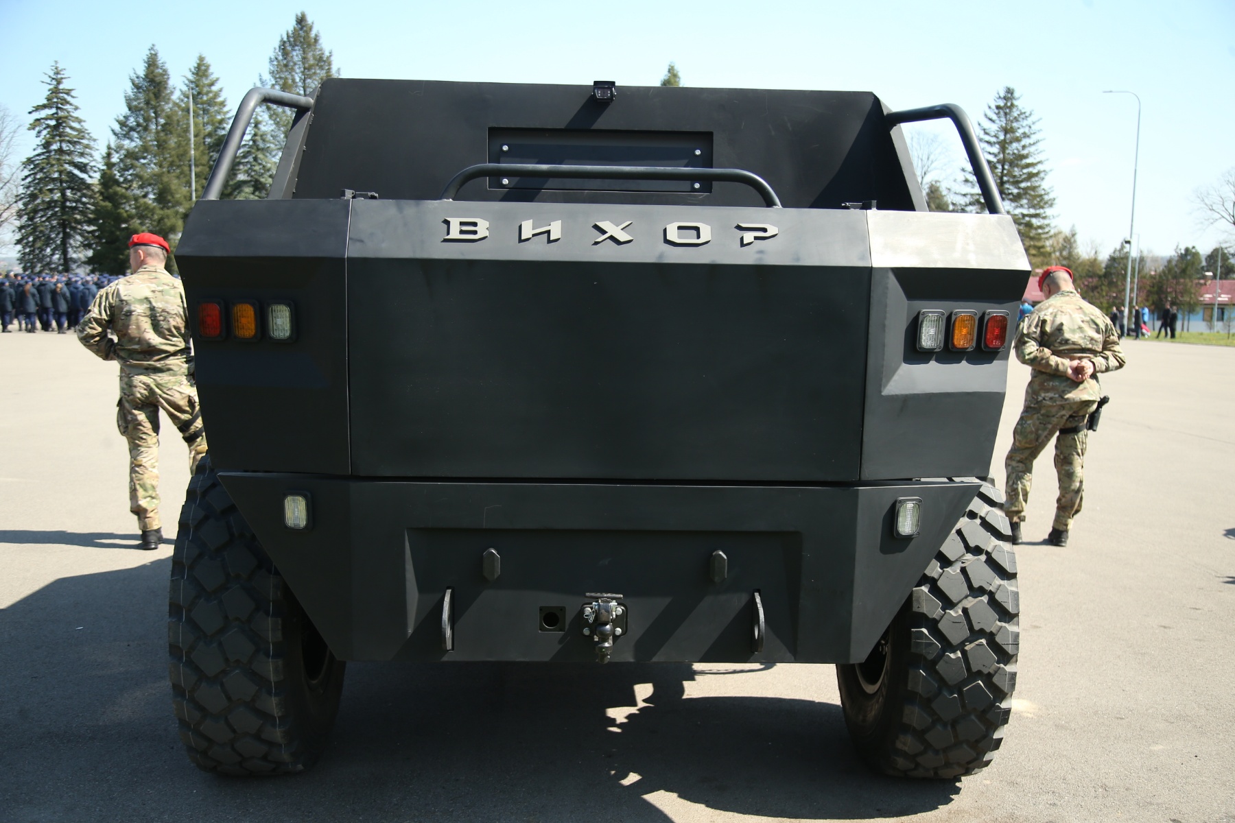 STIGAO "VIHOR" Predstavljeno novo oklopno vozilo na velikom jubileju ...