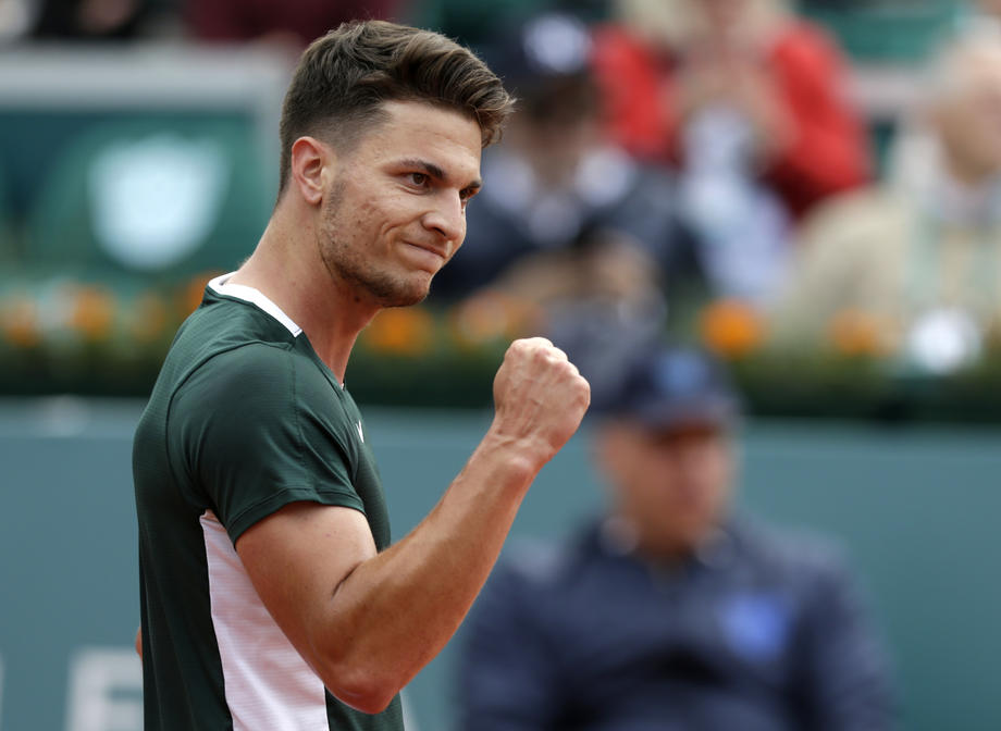 SJAJNI KECMANOVIĆ Preskočio Bublika, Nadal neka se spremi - Srpskainfo SJAJNI KECMANOVIĆ Preskočio Bublika, Nadal neka se spremi - Srpskainfo