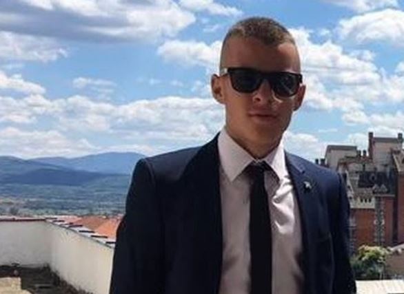 PRIČA KOJA VRAĆA NADU U LJUDE Student Danilo na autobuskoj stanici ...