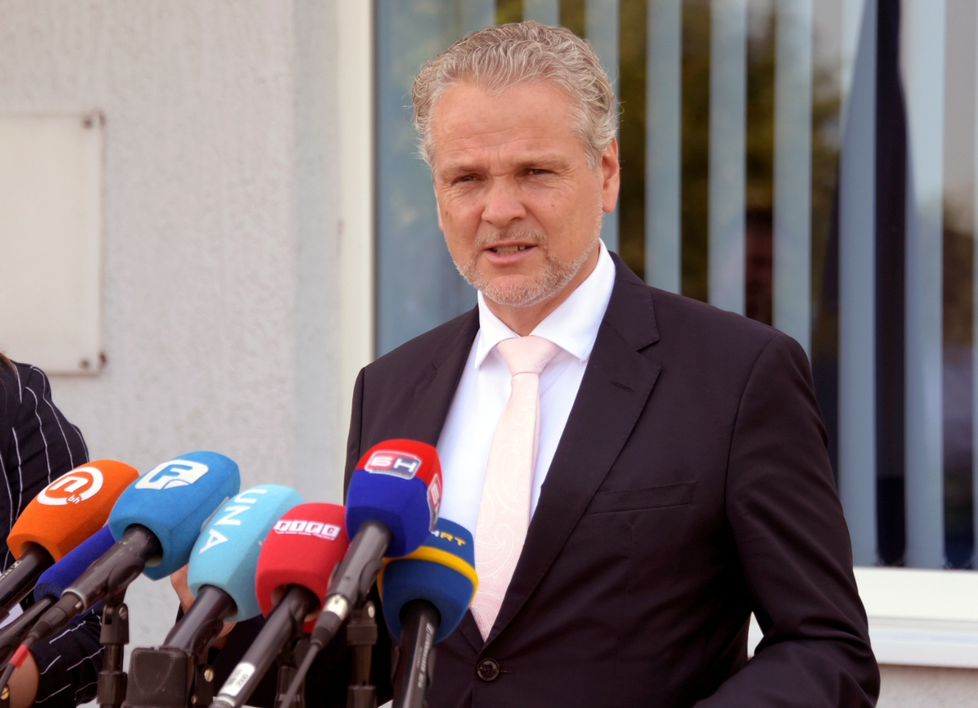 GUBITNIK DANA Johan Satler - Srpskainfo