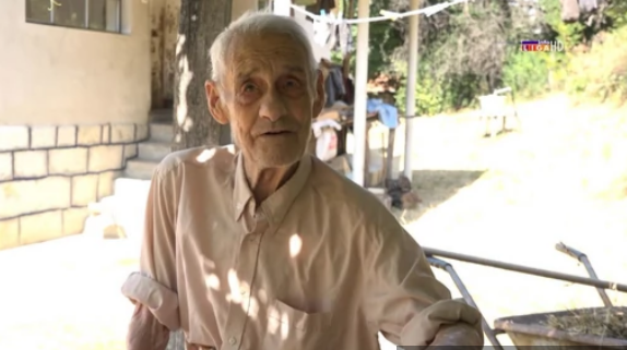 "Dugovječnost donose ljubav i vjera" Djed Živan (105) je najstariji ...