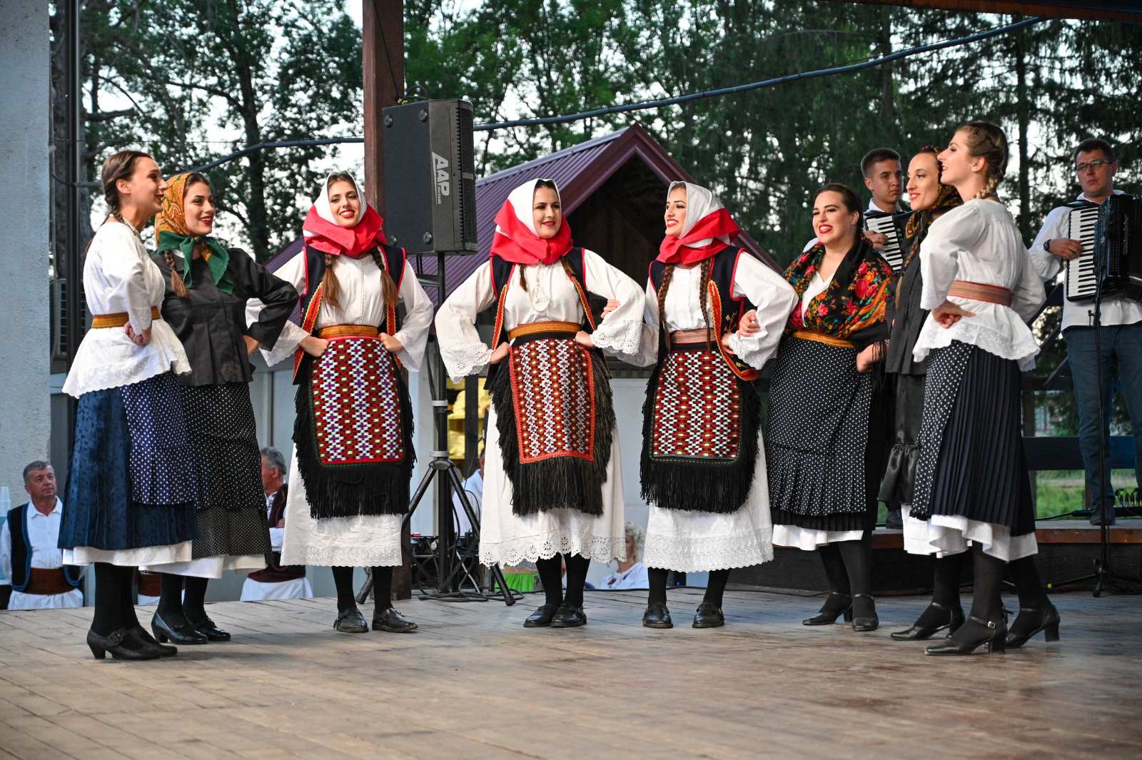 "20 godina čuva našu kulturu i tradiciju" Festival "Kozara etno" okupio oko 400 učesnika (FOTO ...