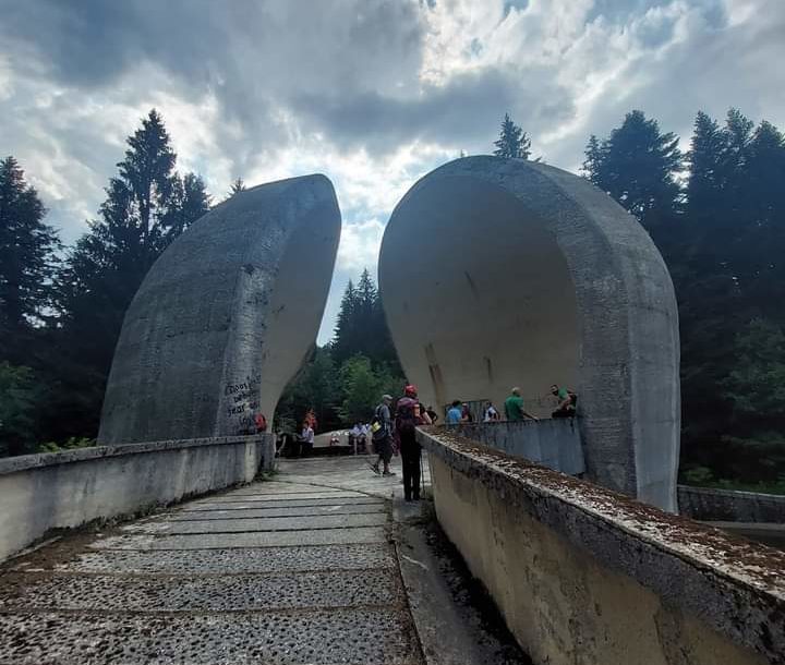 Srpski povratnici kod Sanskog Mosta strahuju od aktivnosti i korišenja ...