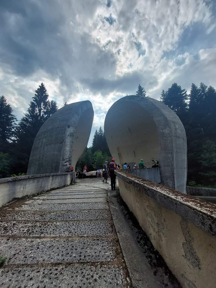 Srpski povratnici kod Sanskog Mosta strahuju od aktivnosti i korišenja ...