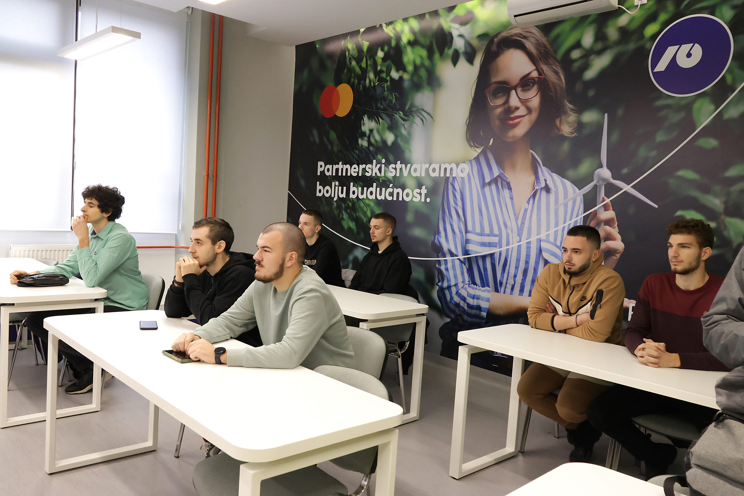 NLB banka poklonila novu, modernu učionicu Elektrotehničkom fakultetu