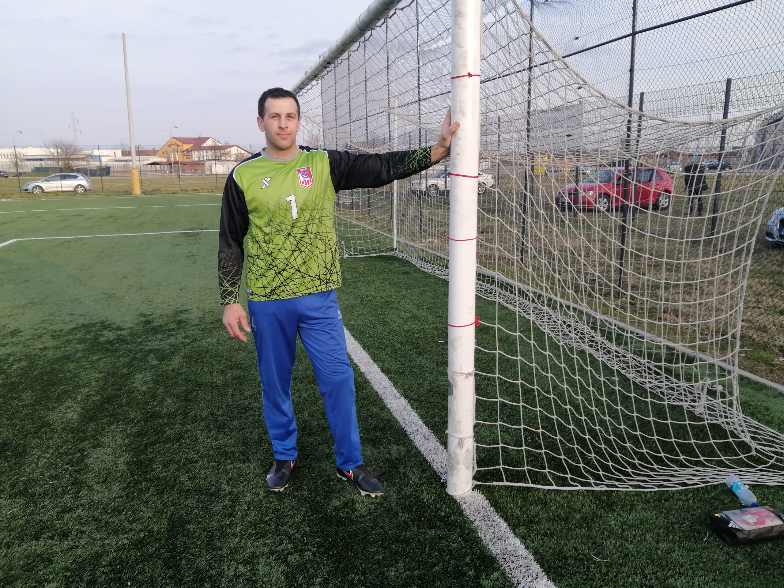 Dobričina sa najvećim stopalima i šakama: Miloš Stojaković iz Gradiške ...