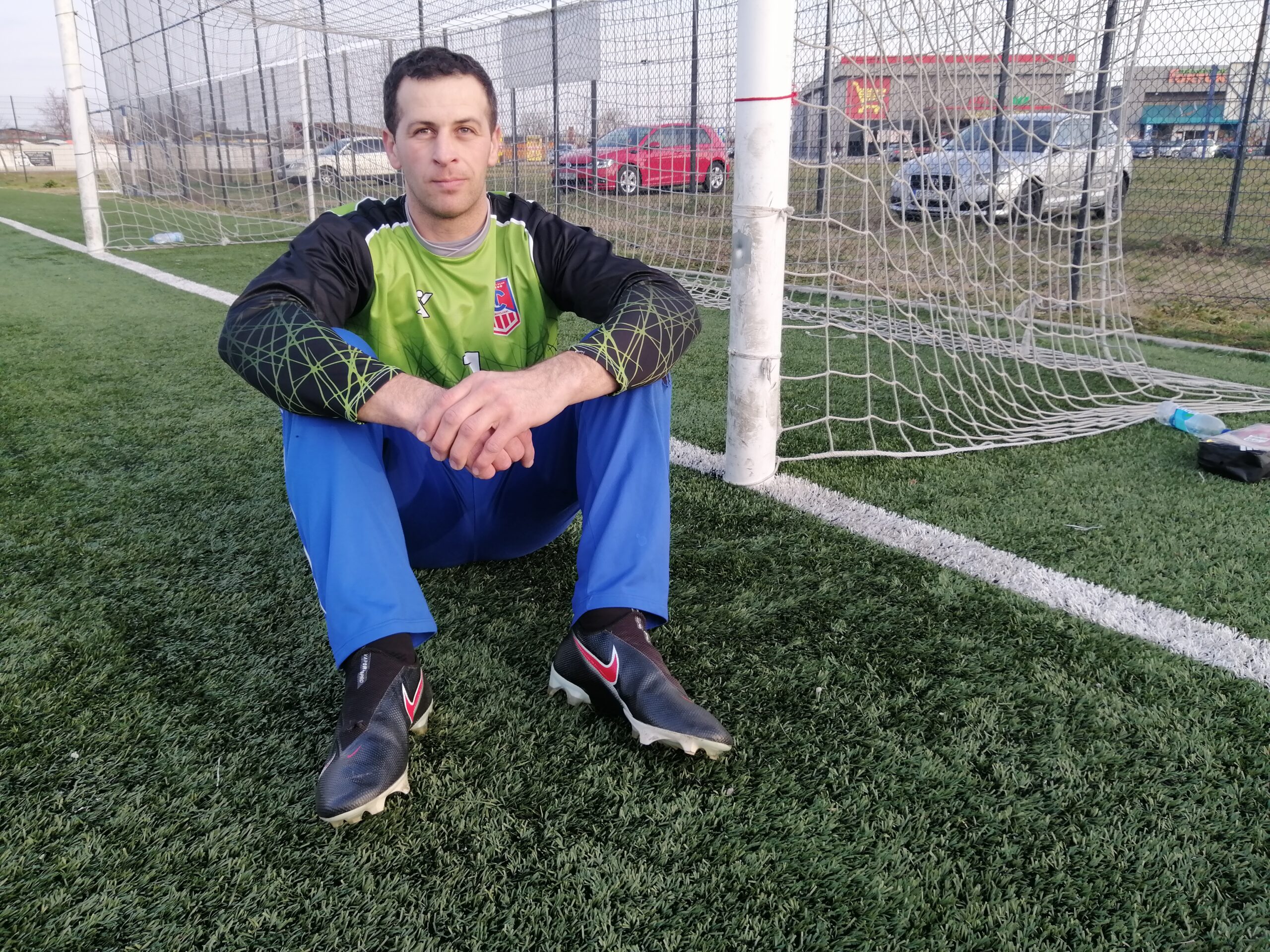 Dobričina sa najvećim stopalima i šakama: Miloš Stojaković iz Gradiške ...