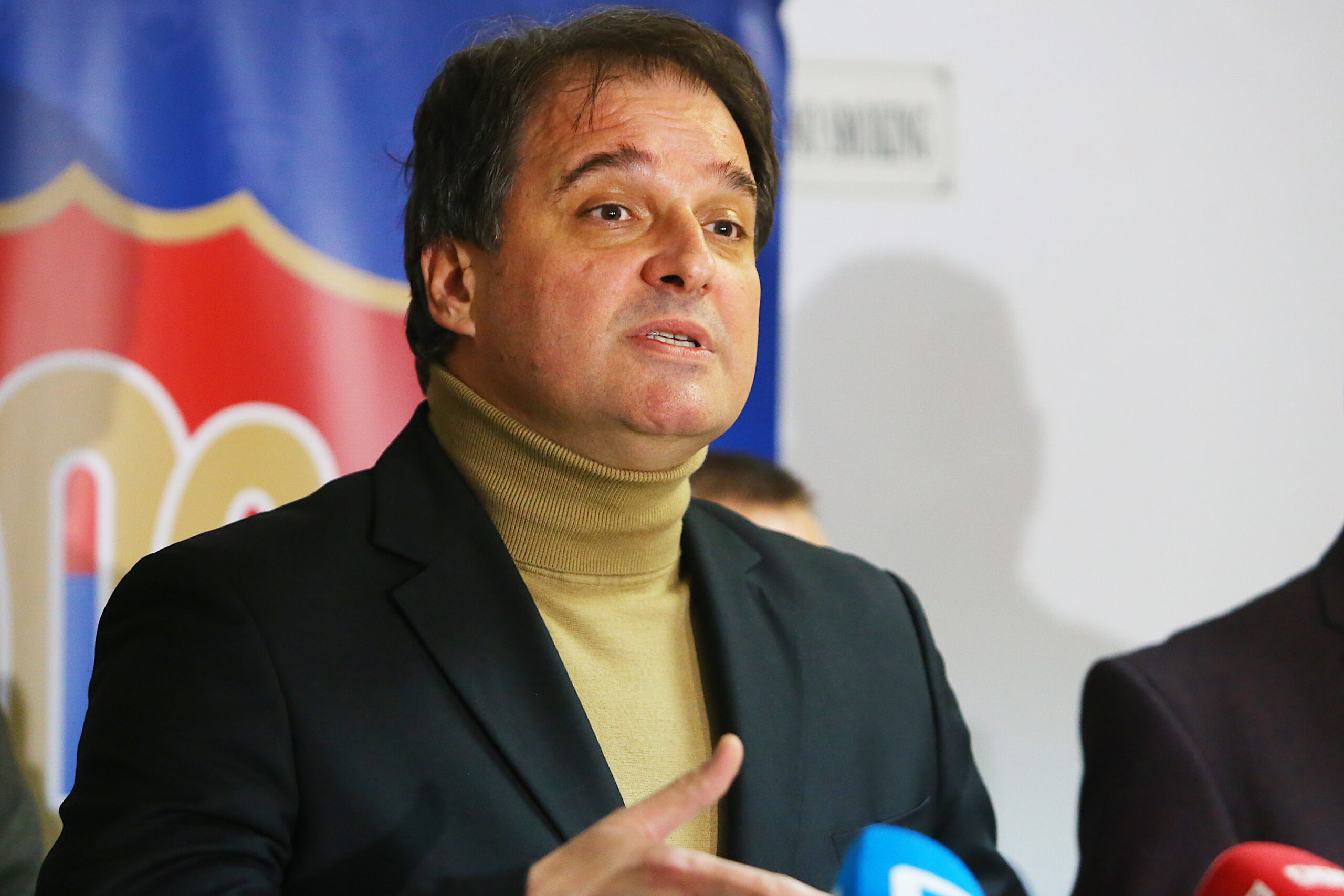 Govedarica o zaduživanju Srpske