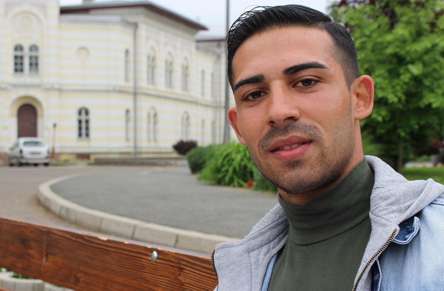 Opsesija mladog pjesnika Sretena Sadikovića