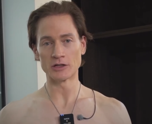 Milijarder (45) želi ponovo da ima 18 godina