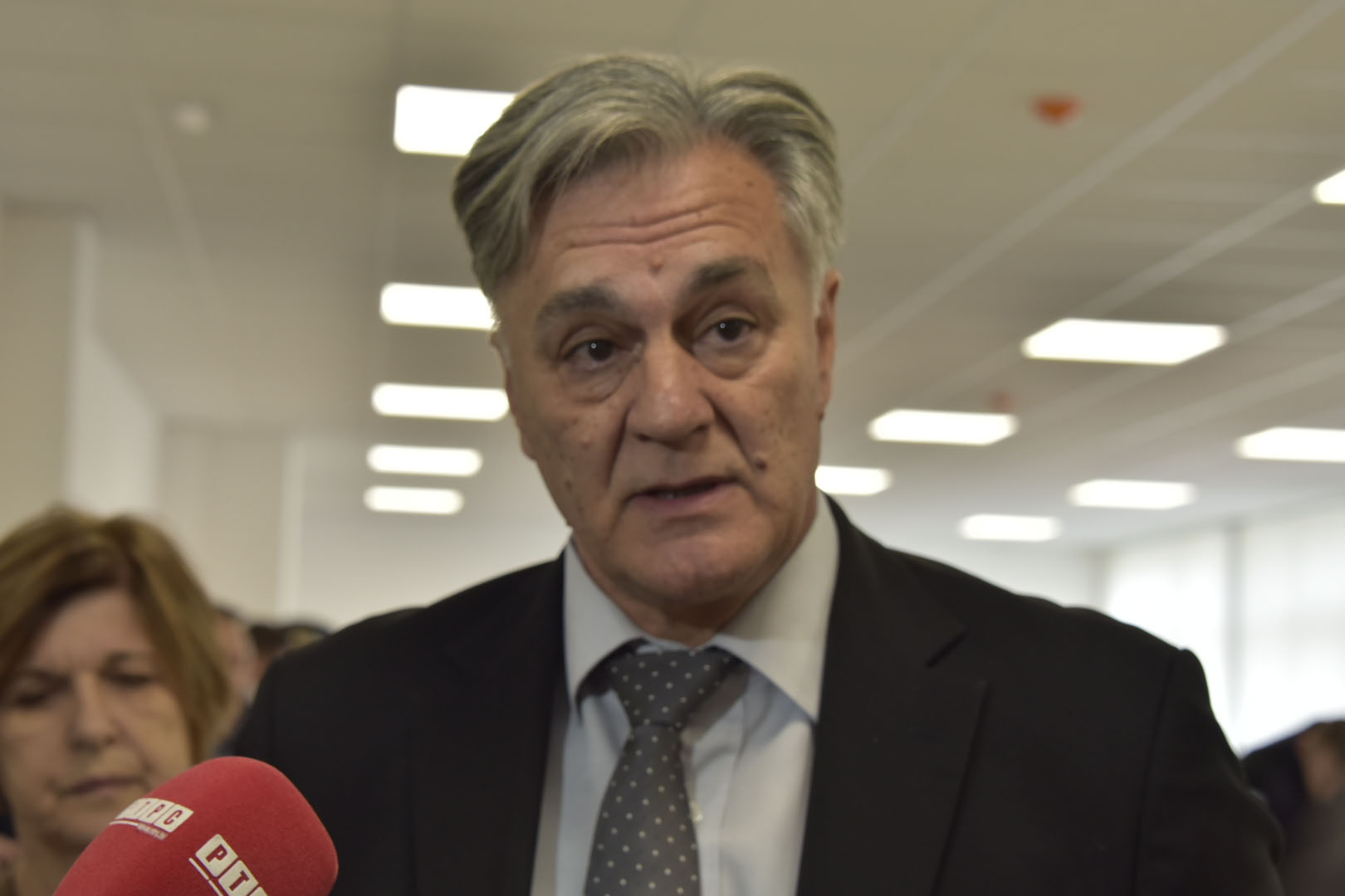 GUBITNIK DANA Siniša Karan - Srpskainfo