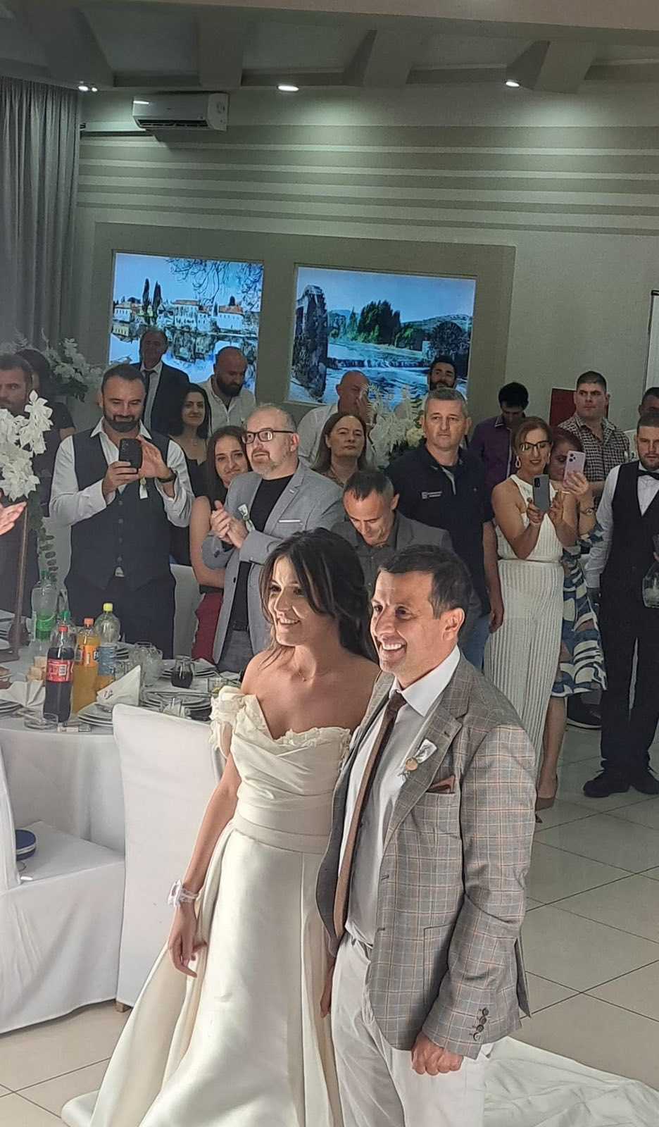 NAJISTAKNUTIJI GOSTI Na svadbi kod Vukanovića okupili se opozicioni lideri, ali i vlasnik BN ...