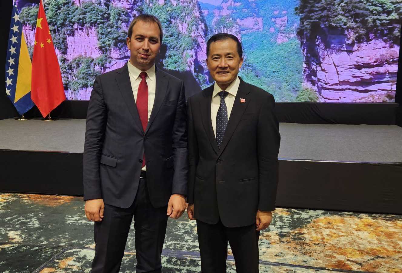 Selak na prijemu povodom 74. godišnjice osnivanja NR Kine