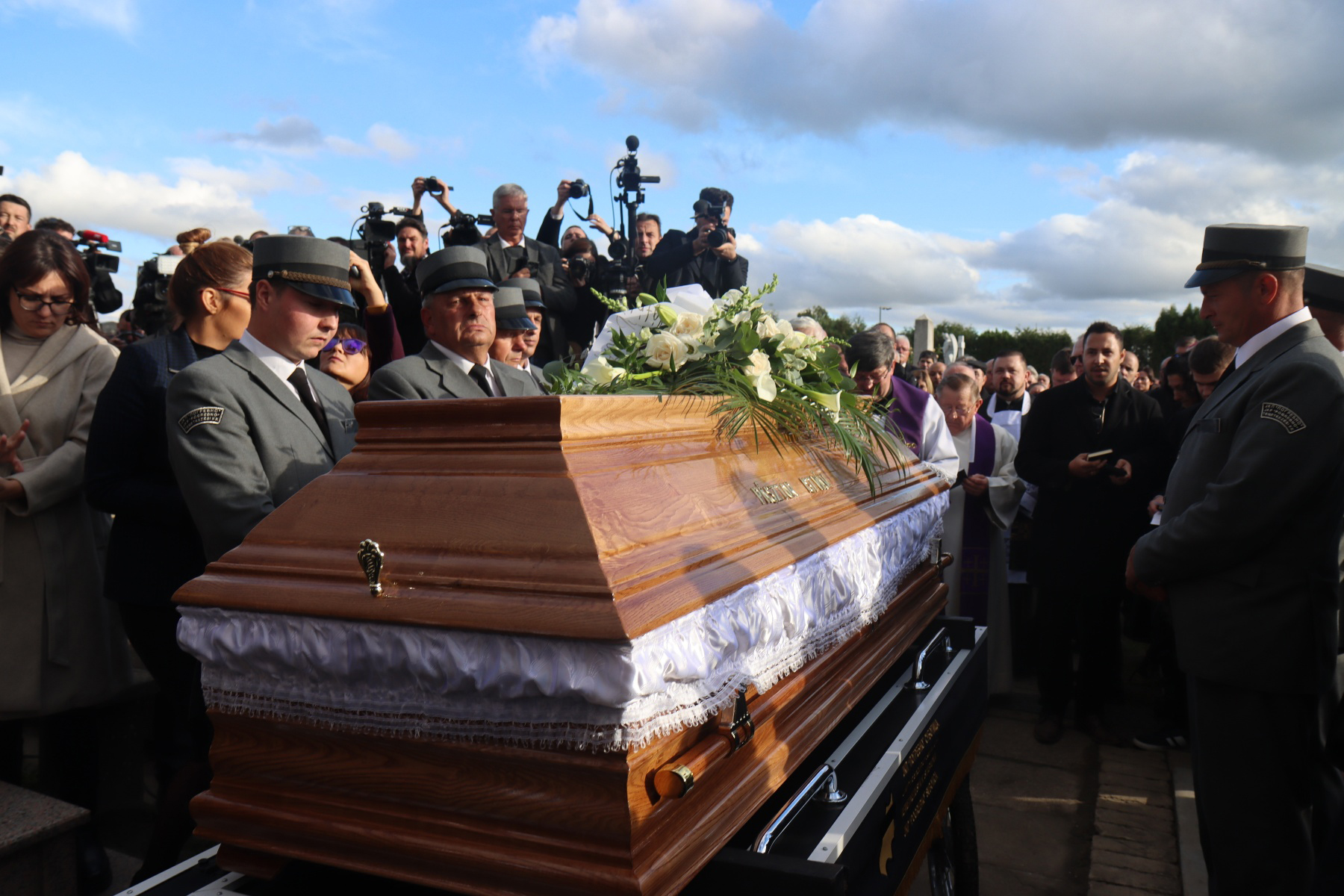 Sahranjen Ištvan Pastor