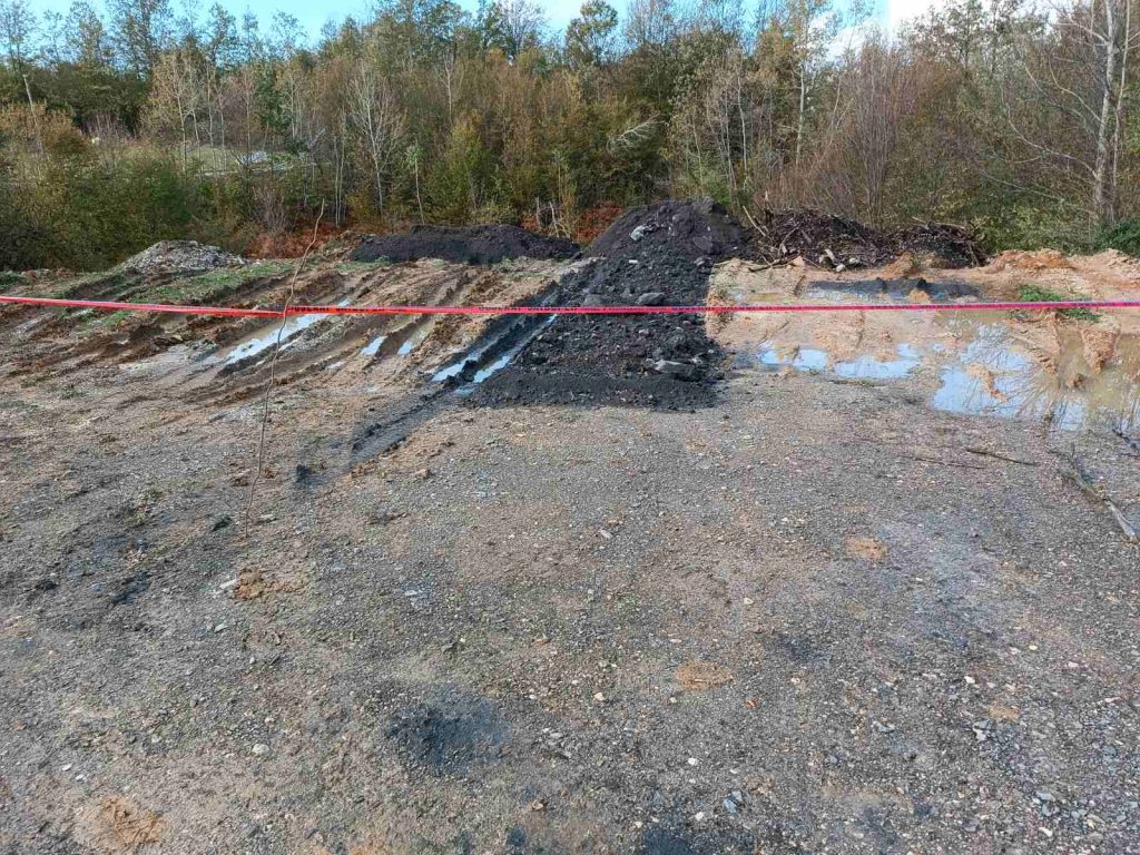 Piralen na divljim deponijama u selima oko Banjaluke