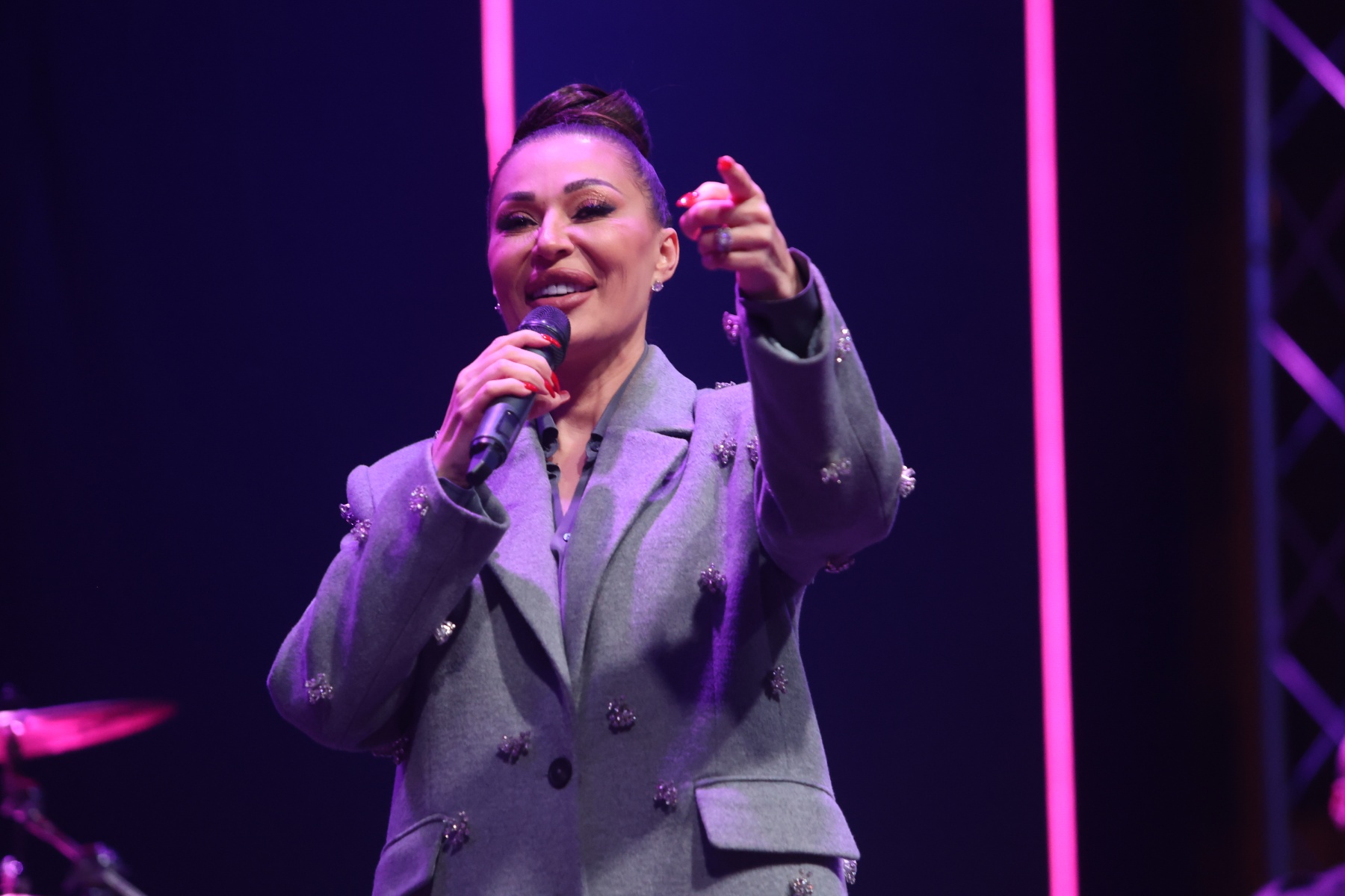 Ceca Ražnatović na koncertu odala počast žrtvama nastradalim u Novom Sadu