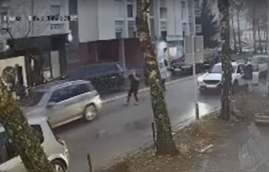 Muškarac "mercedesom" udario dijete i pobjegao sa mjesta nesreće, policija u potrazi za vozačem