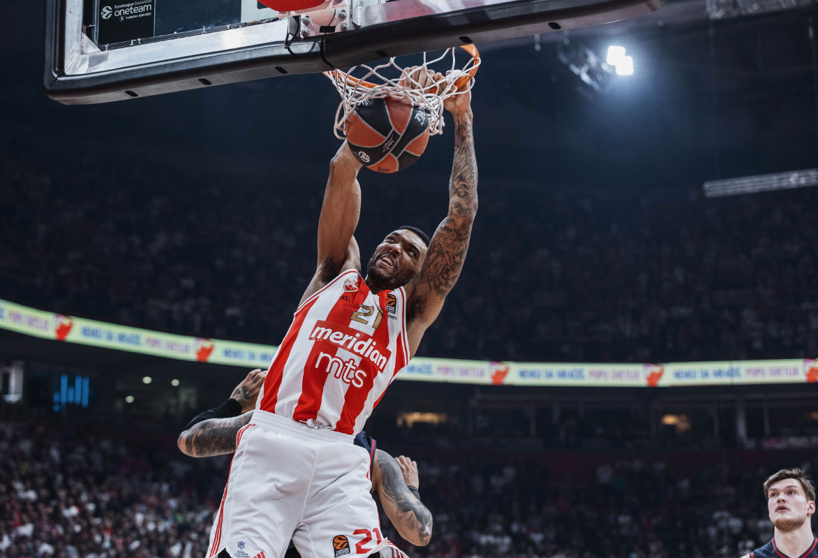 (FOTO) Crvena zvezda produžila ugovor sa Džoelom Bolombojem