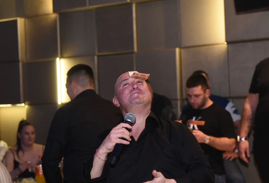 Radiša Trajković Đani dizao noge na sto, pare trpao u ranac, pa pred ...