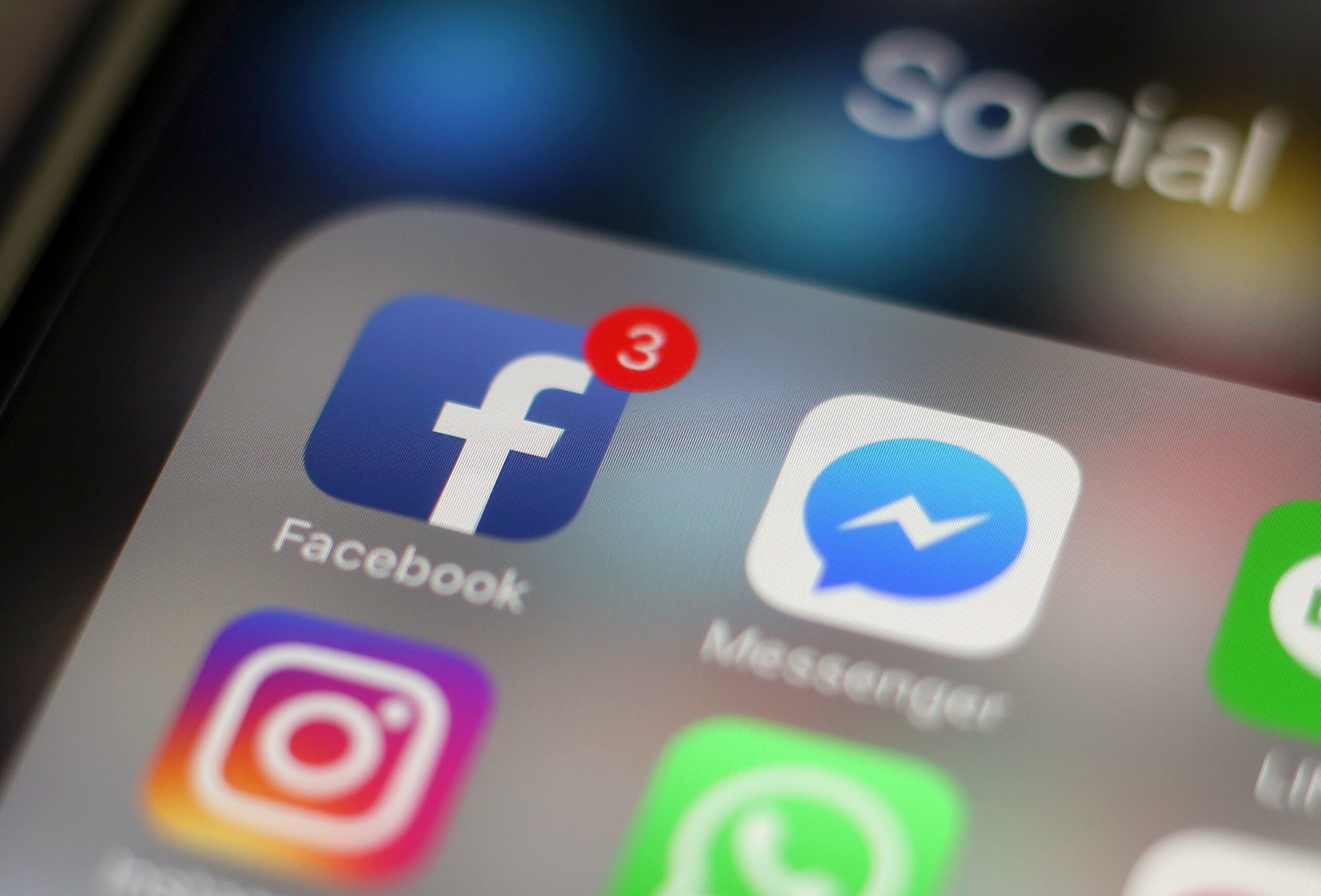 U 2 klika možete riješite problem: Na Fejsbuku se pojavio NOVI BAG ...