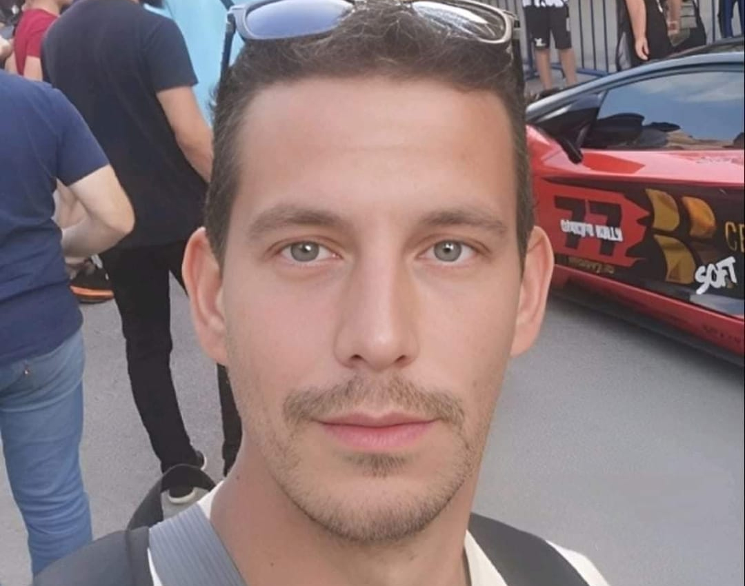 Ovo je Nebojša Stevanović koji je pao sa mosta u Novom Sadu, majka moli ...