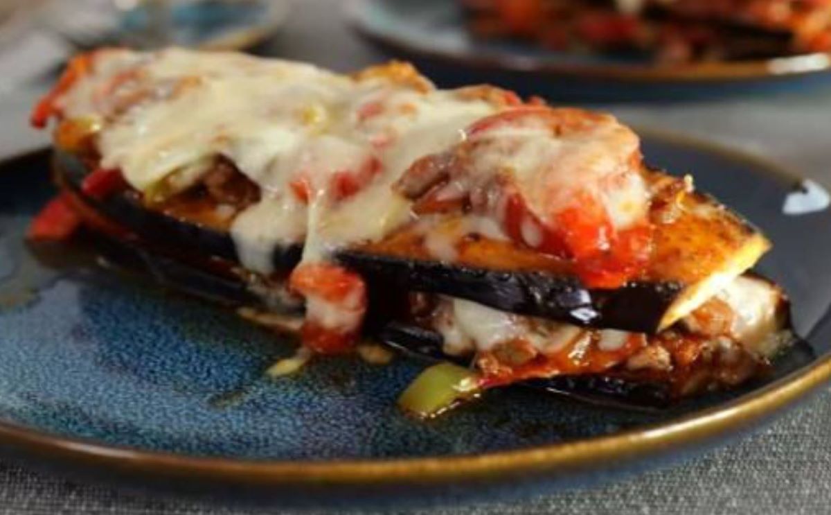 Patlidžan zapečen sa mljevenim mesom i sirom, recept za 10