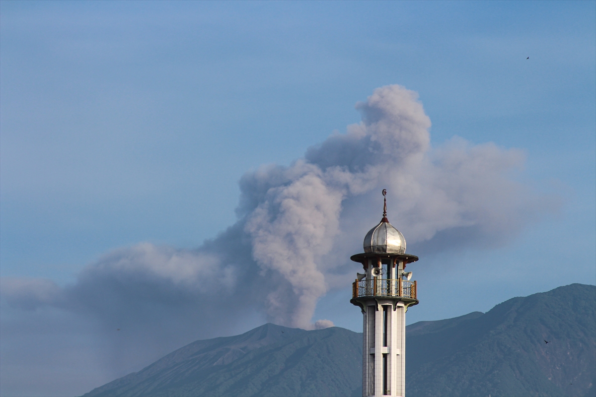 Vulkan Marapi ponovo prijeti, do sada eruptirao 300 puta