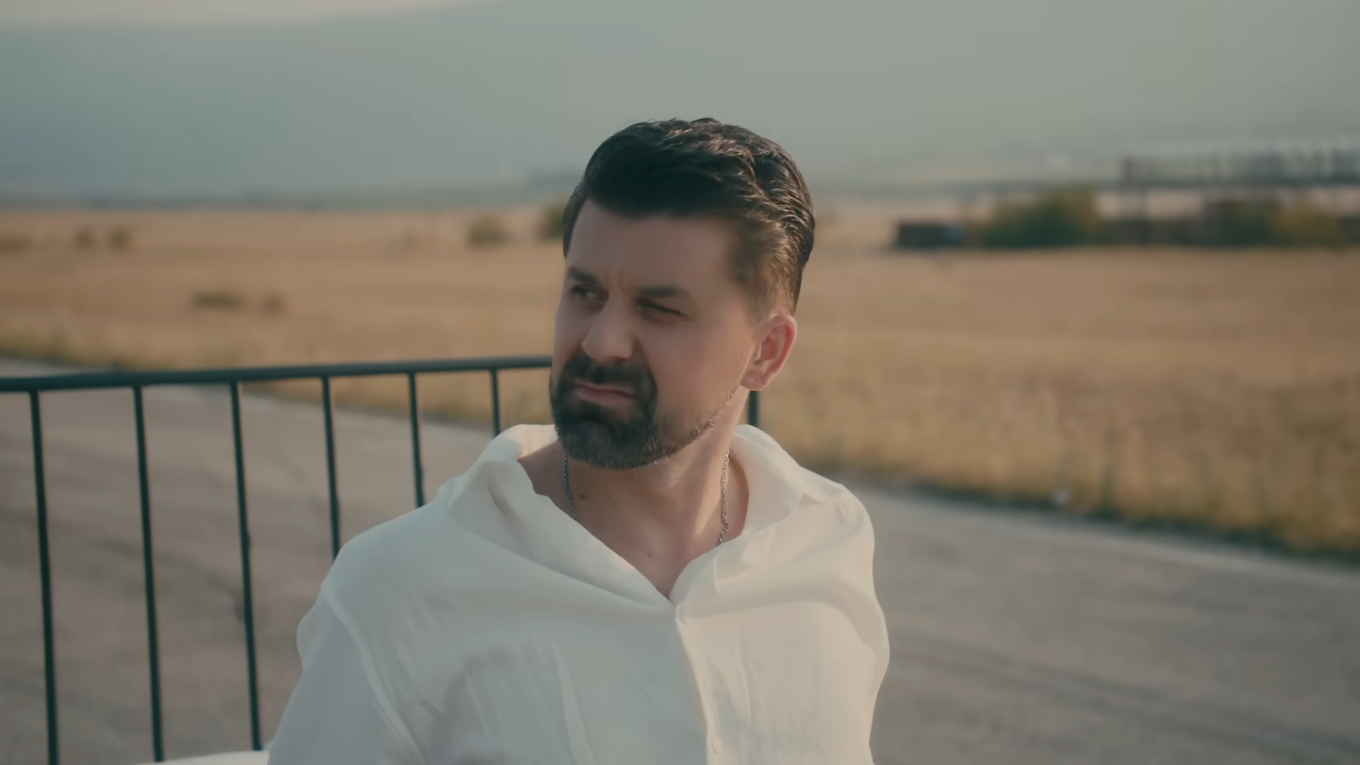 Amel Ćurić objavio novu pjesmu