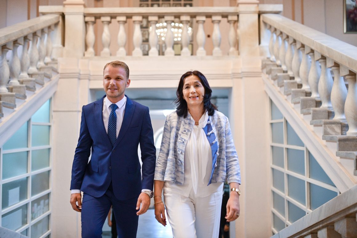 Draško Stanivuković i Jelena Raković Radivojević potpisali Memorandum