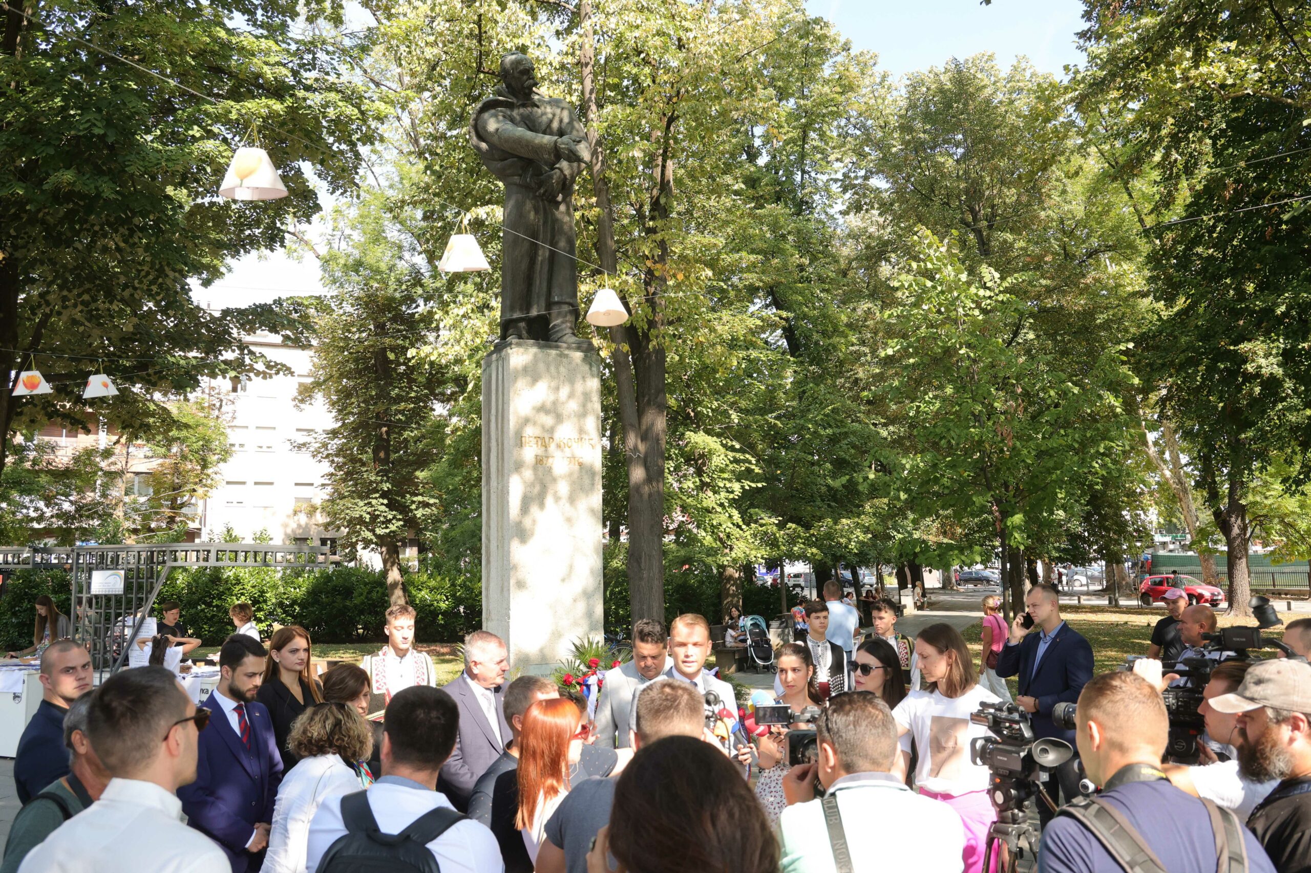 (FOTO) POČEO 59. KOČIĆEV ZBOR Stanivuković i Višković u istom stroju ...